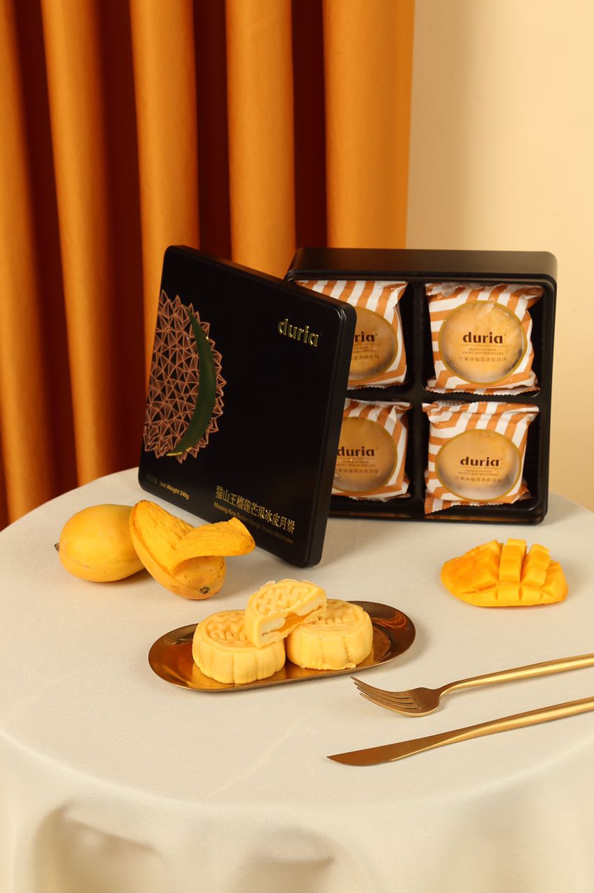 Duria Musang King Mango Snowy Skin Mooncake | myaeon2go
